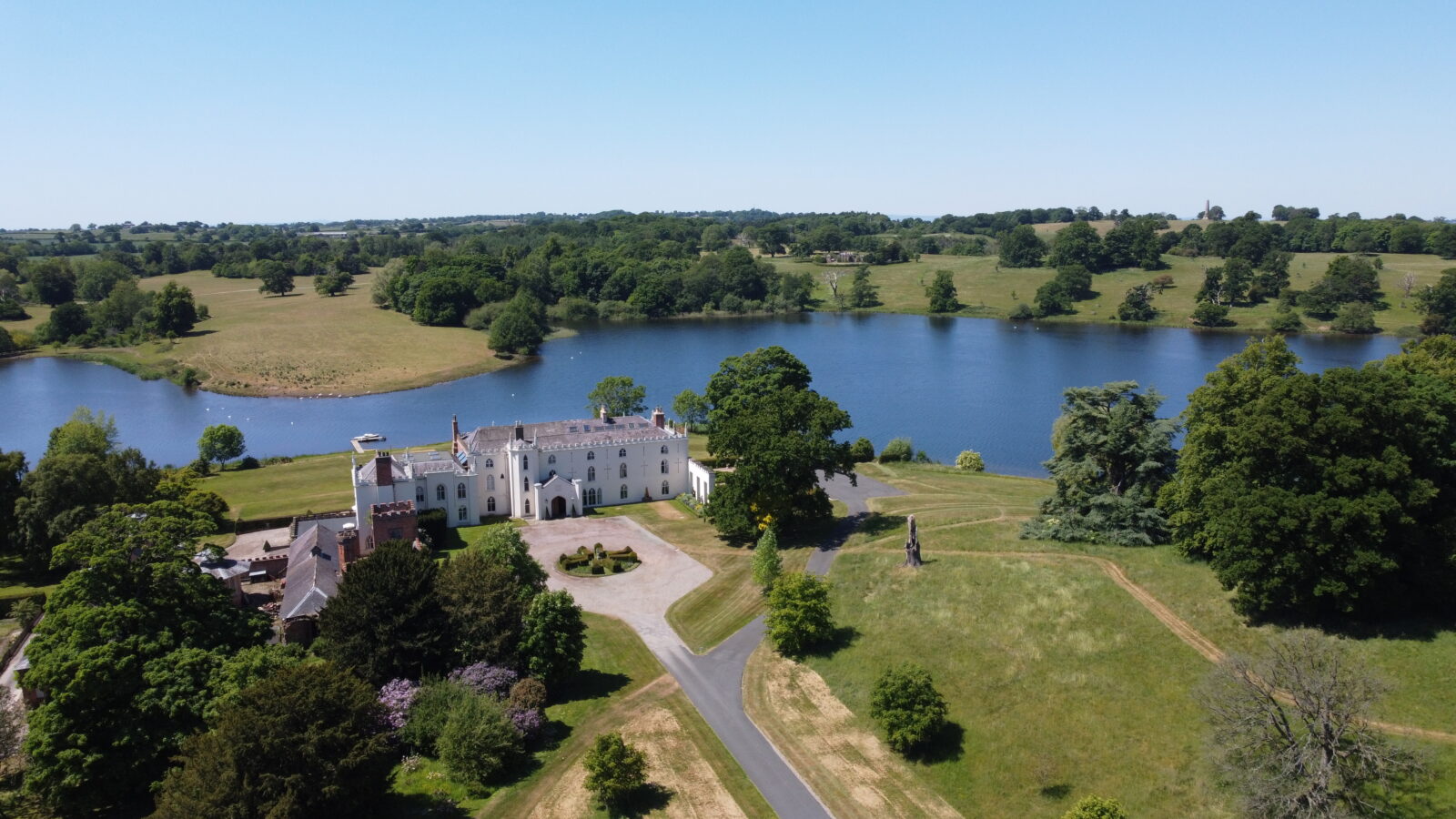 Combermere Abbey celebrates the arrival of autumn with last Garden Open ...